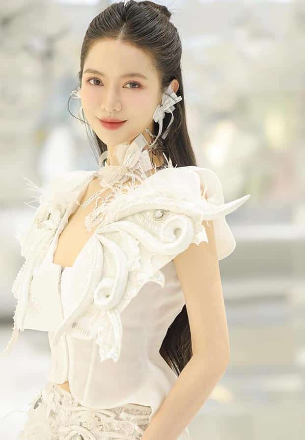 เปิดวาร์ป Nguyễn Tú Linh นางแบบ สาวสวยหุ่นดี อินฟลูชื่อดัง จากเวียดนาม ...